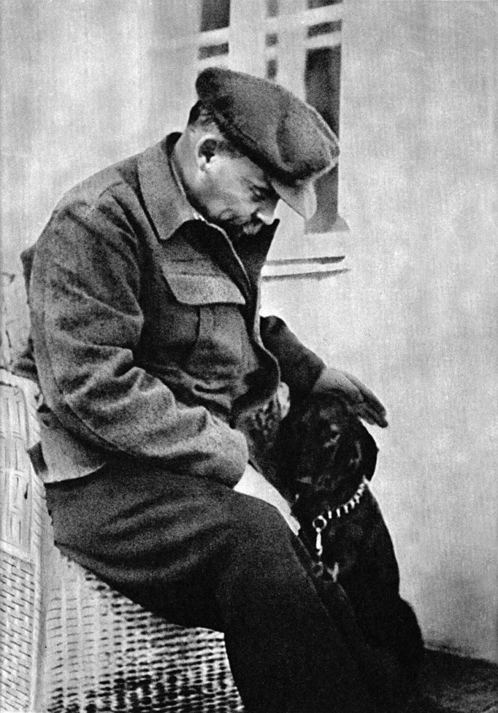 Animali e potere assoluto: l'amore dei dittatori per cani, gatti e ...